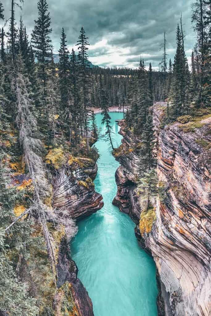 12 Places You Can't Miss in Alberta, Canada | Avenly Lane